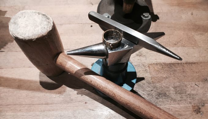 Métaux précieux : quels poinçons ? - L'Atelier Joaillerie